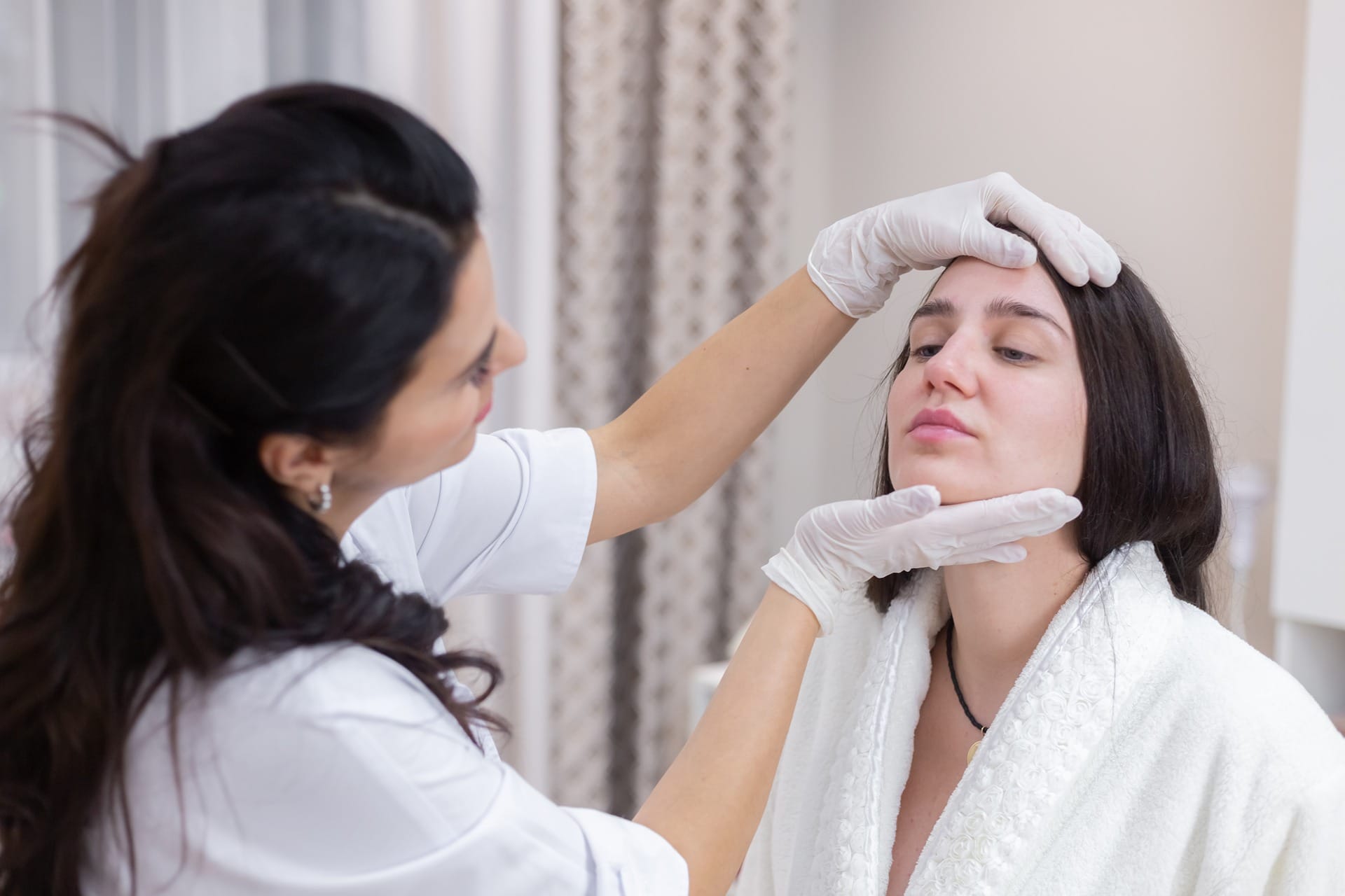 Hormonal Pigmentation on the Face: What Helps